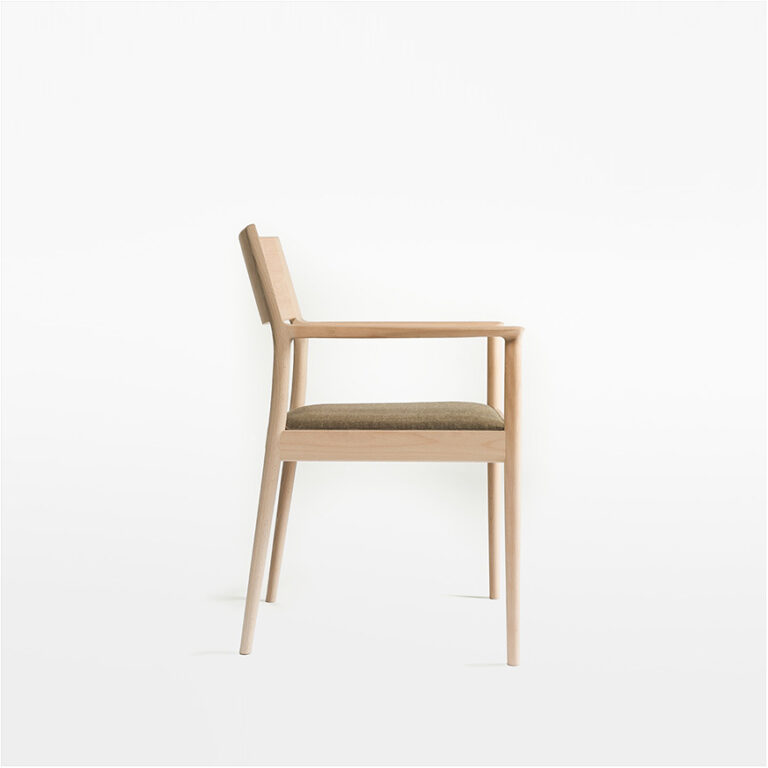 Leo seamless armchair | Time & Style